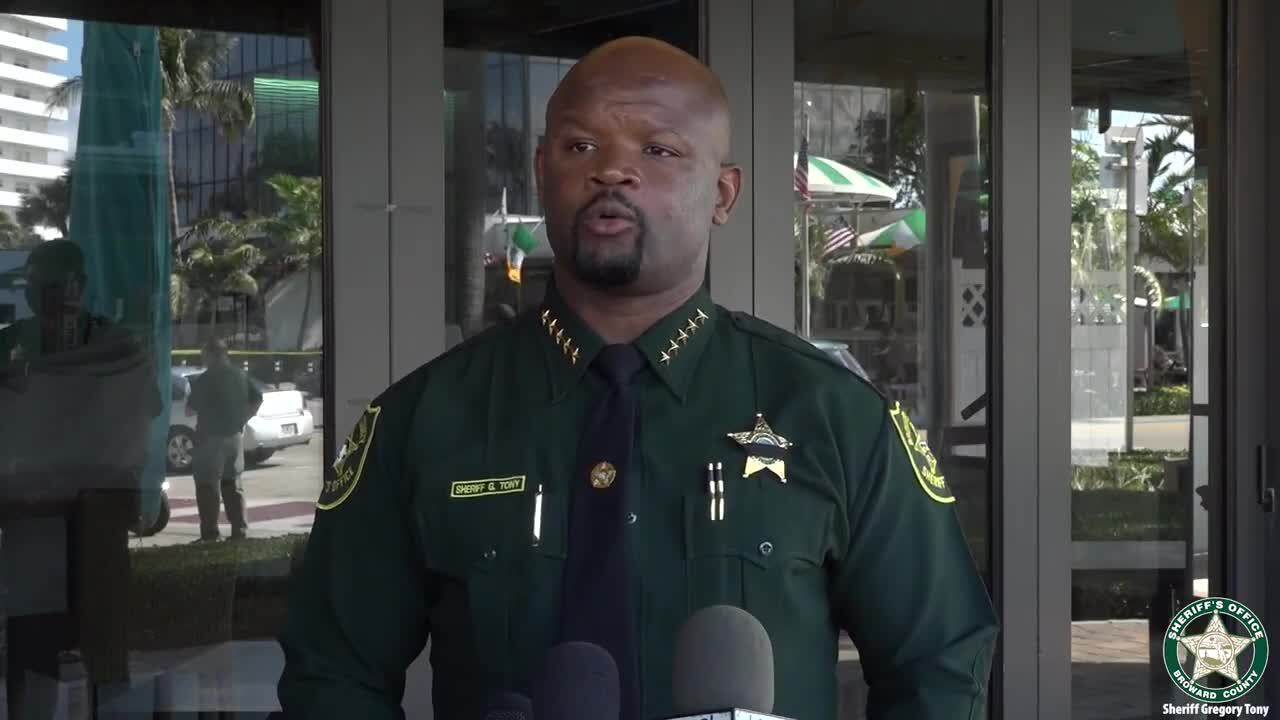 Broward sheriff stepped into action, responded to shooting | Miami Herald