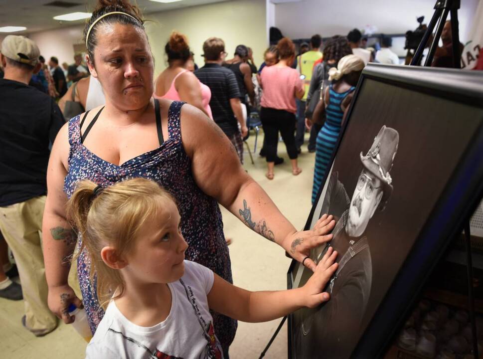 “Papa” Mike McGarvin honored during memorial at the Poverello House | Fresno Bee