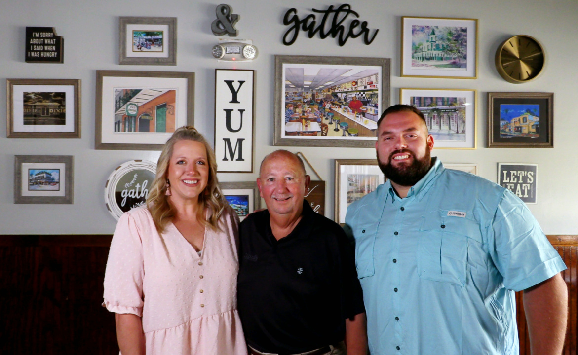 LynnAnn and Jason Chamberlin will be new B. Merrell’s owners | Columbus ...