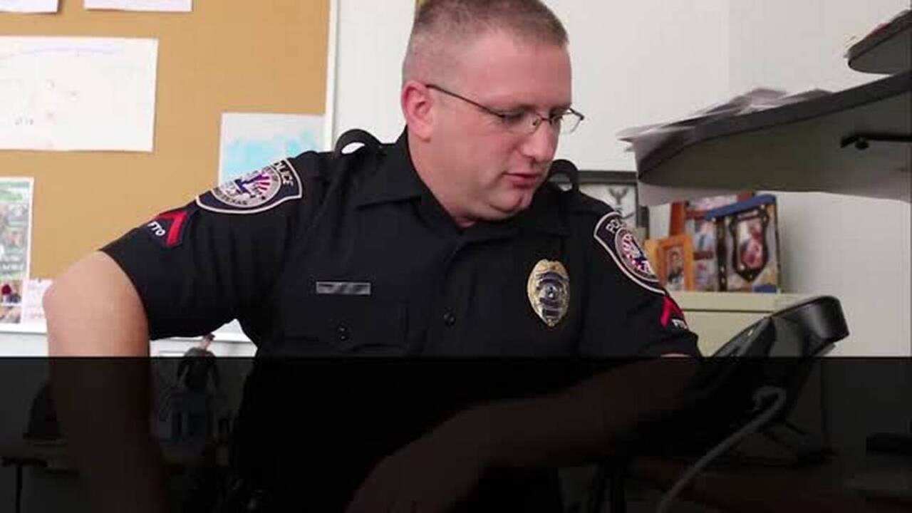 IRS scammers call police officer, warn sheriff is coming for him ...