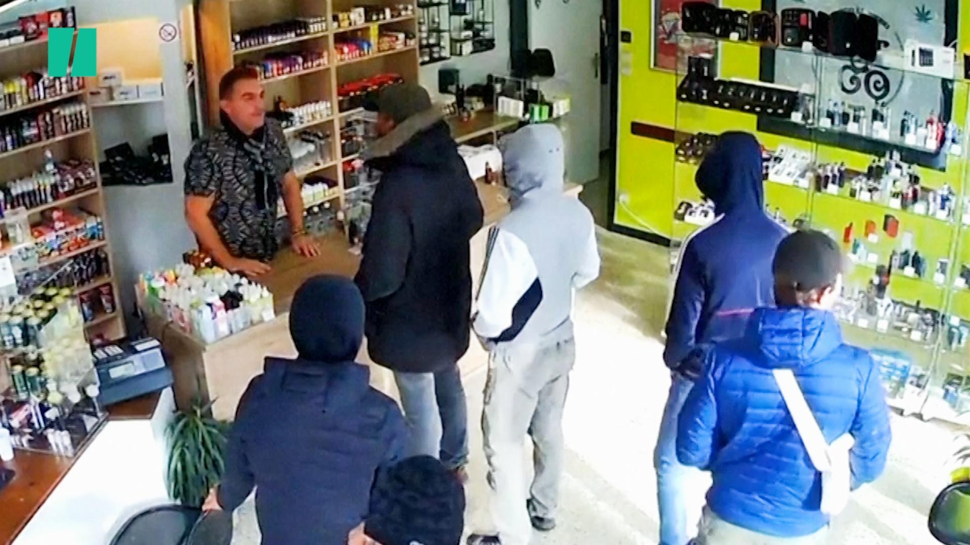 Genius Thieves Walk Into The World’s Most Obvious Trap | HuffPost UK News