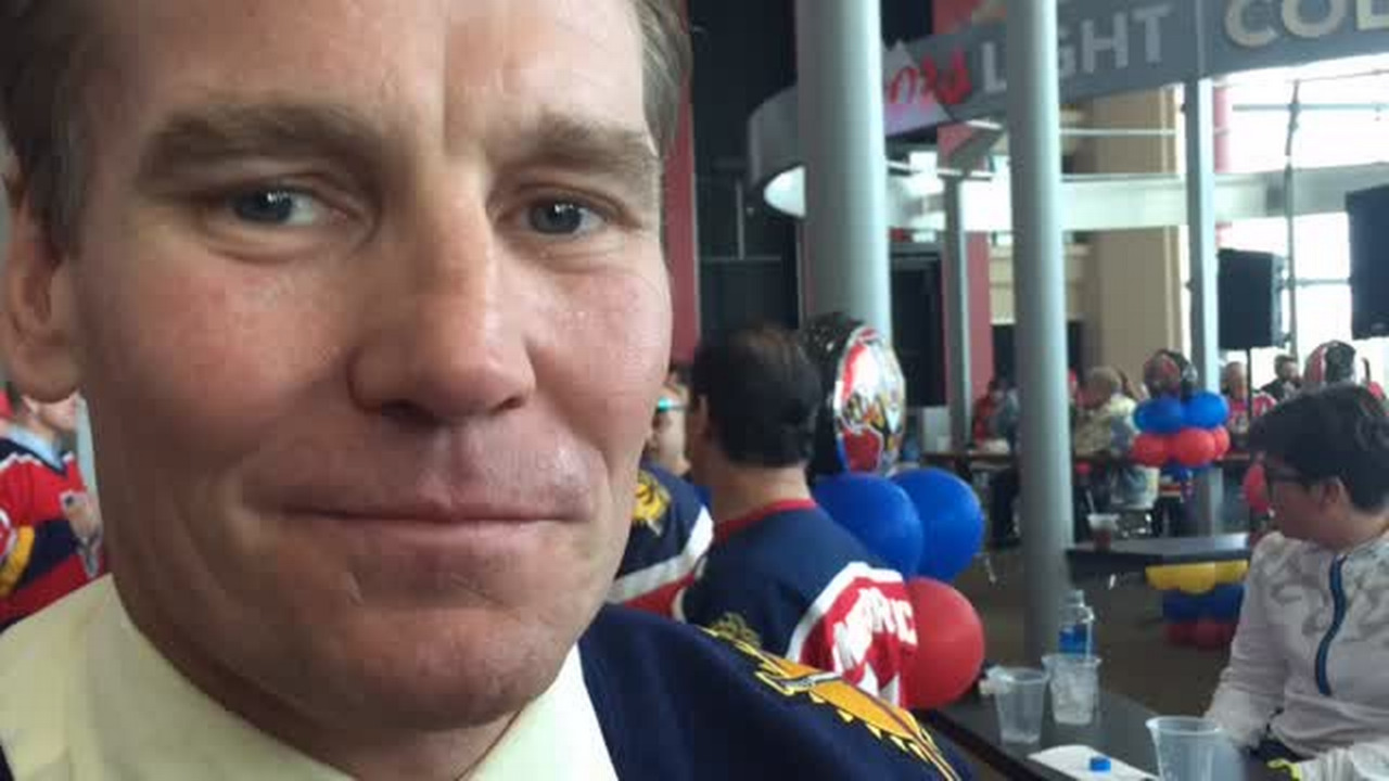 Video: Billy Lindsay, 1996 Florida Panthers playoff hero | Miami Herald