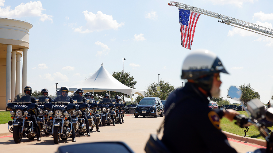 Funeral procession for Arlington motorcycle officer killed | Fort Worth ...