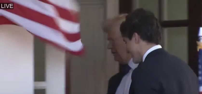 Donald Trump's Fake Tan Line Exposed By Rogue Gust Of Wind | HuffPost ...