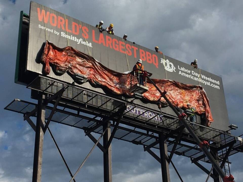 World's biggest slab of ribs can be seen from Interstate-35 | Kansas ...