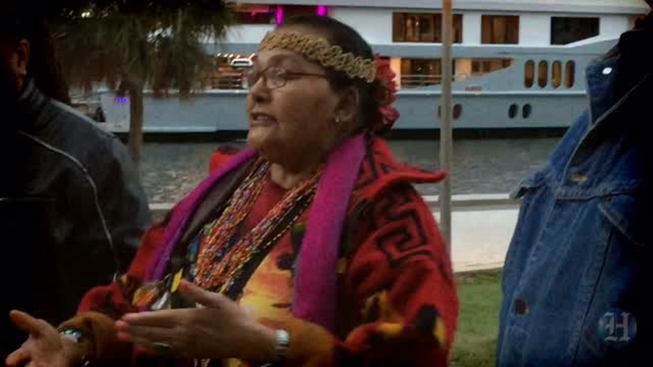 Video: Native American ceremony performed at Miami Circle | Miami Herald