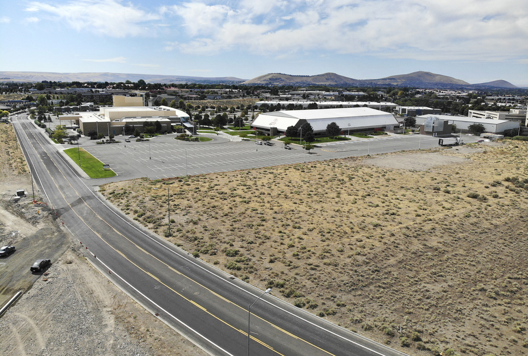 Kennewick explains $85M Three Rivers expansion plan | Tri-City Herald