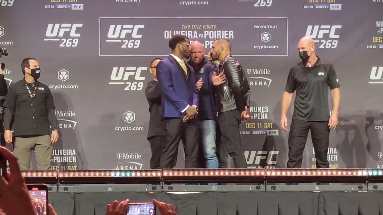 Charles Oliveira y Dustin Poirier luchan por la gloria y la faja en la ...