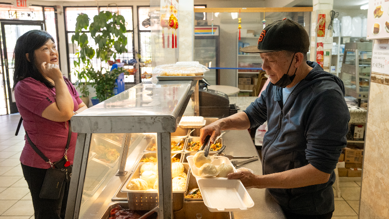 Lam Kwong Deli & Market in Southside Park neighborhood serves dim sum ...
