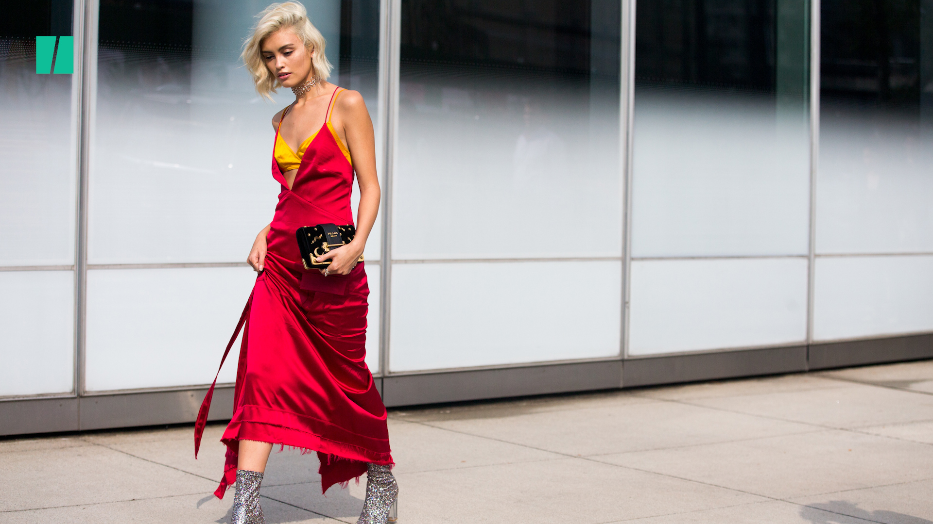 How To Wear The 'Weird Jeans' You Keep Seeing All Over The Internet ...