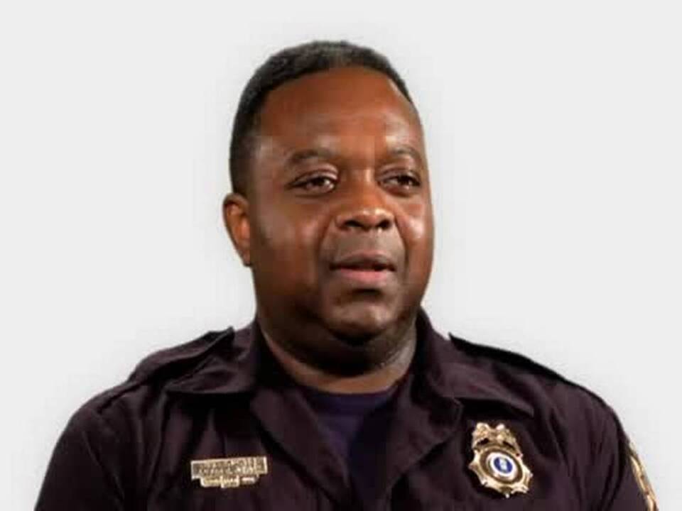 Firefighter recognized as Wichita hero (2010) | Wichita Eagle