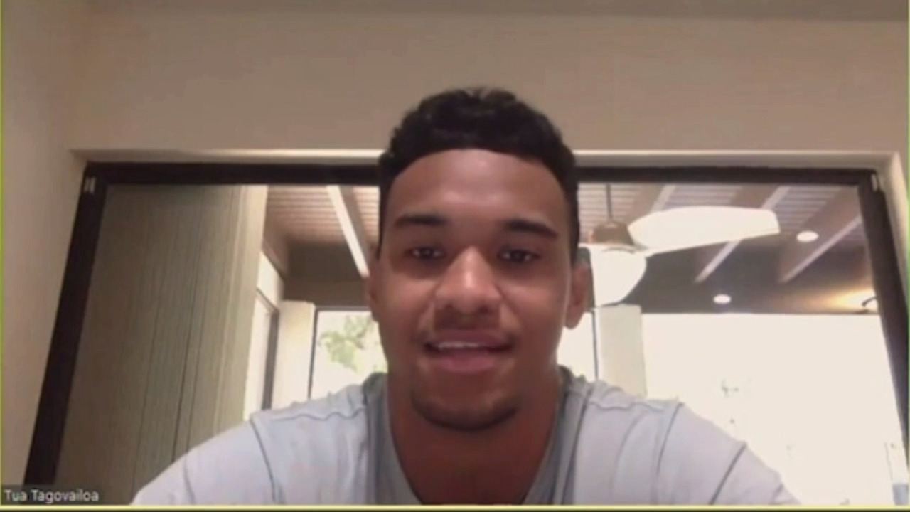 Dolphins to pick starting quarterback for opener not season | Miami Herald