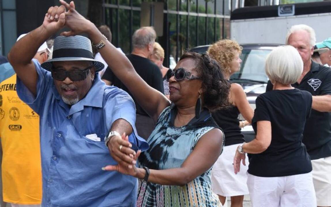 Learn to Shag In One Minute | The State