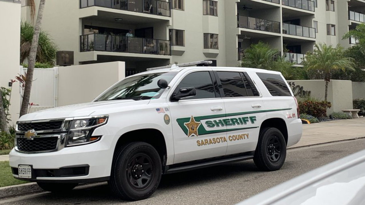 Man Shot During Eviction By Sarasota Sheriffs Deputy Bradenton Herald