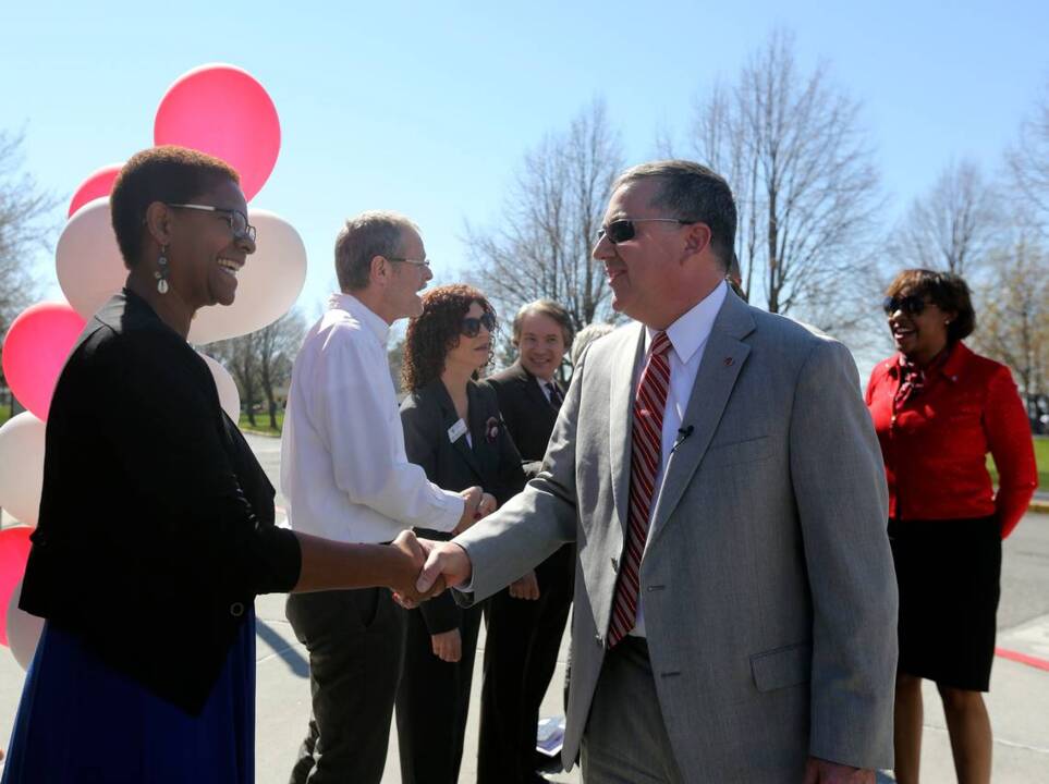 WSU President-Elect Kirk Schulz visits Tri-Cities | Tri-City Herald
