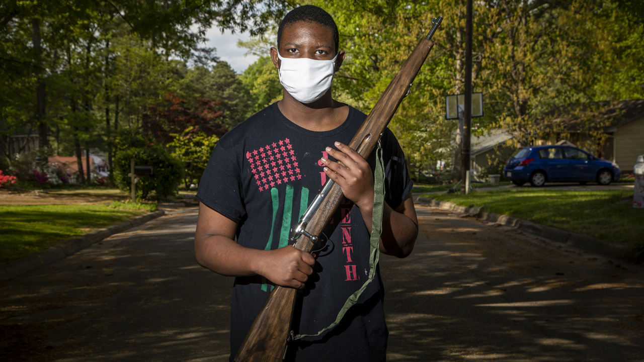 Police called after Black ROTC student practiced drills with fake gun ...