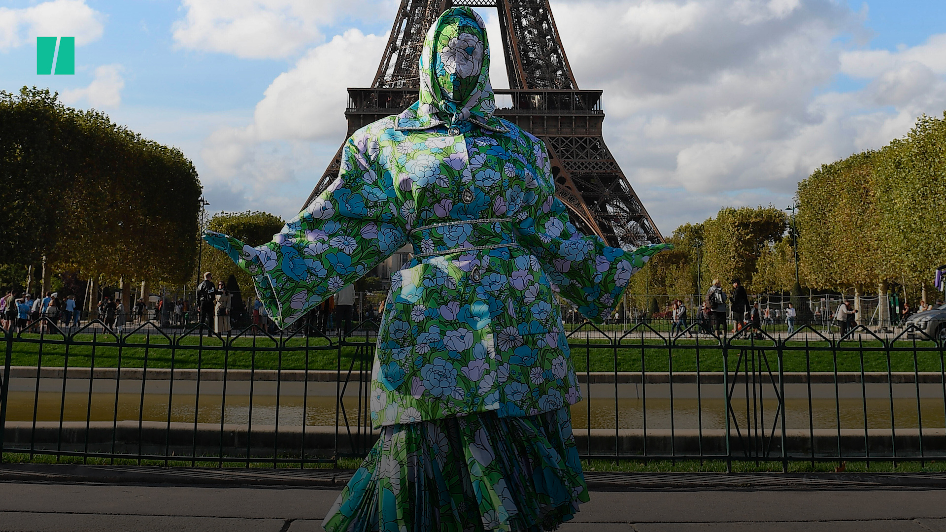 Cardi B Reacts To Body-Shamer Who Criticized Her Post-Surgery Gym ...