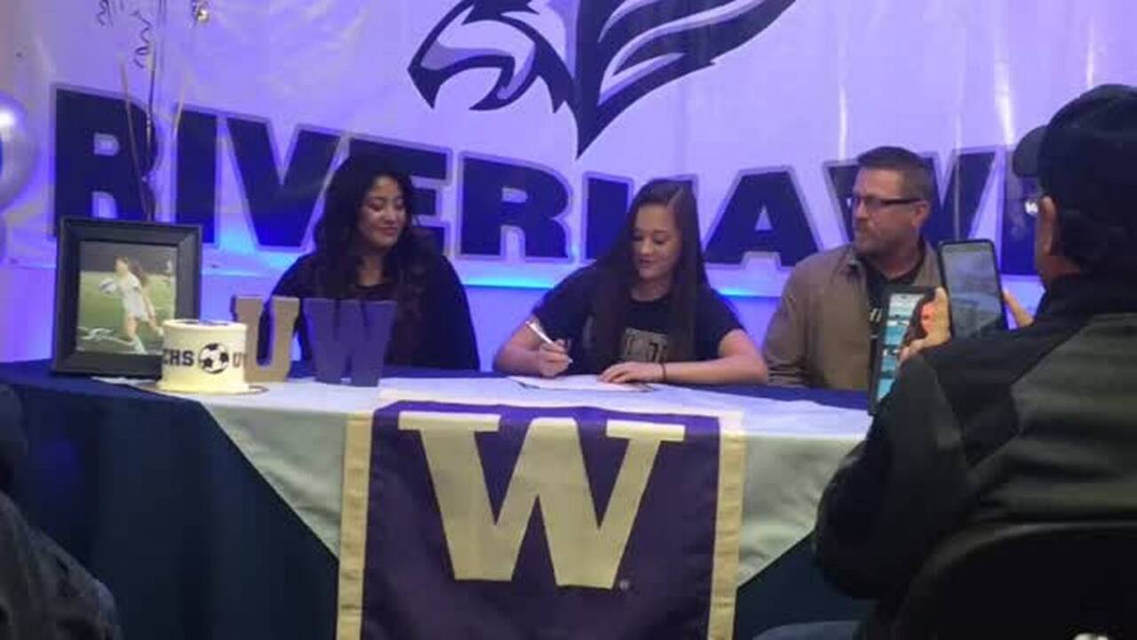 Chiawana's Summer Yates signs NLI with Washington women's soccer | Tri ...