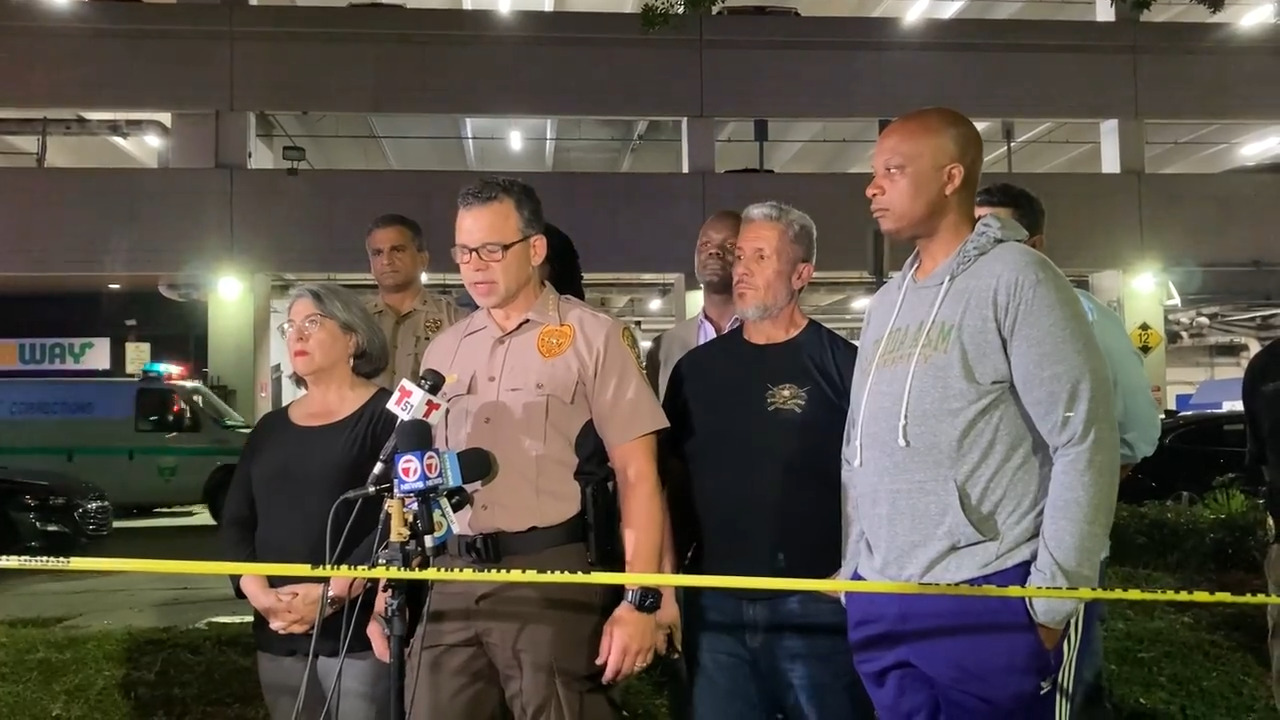 Watch update on shooting of Miami Dade police officer | Miami Herald