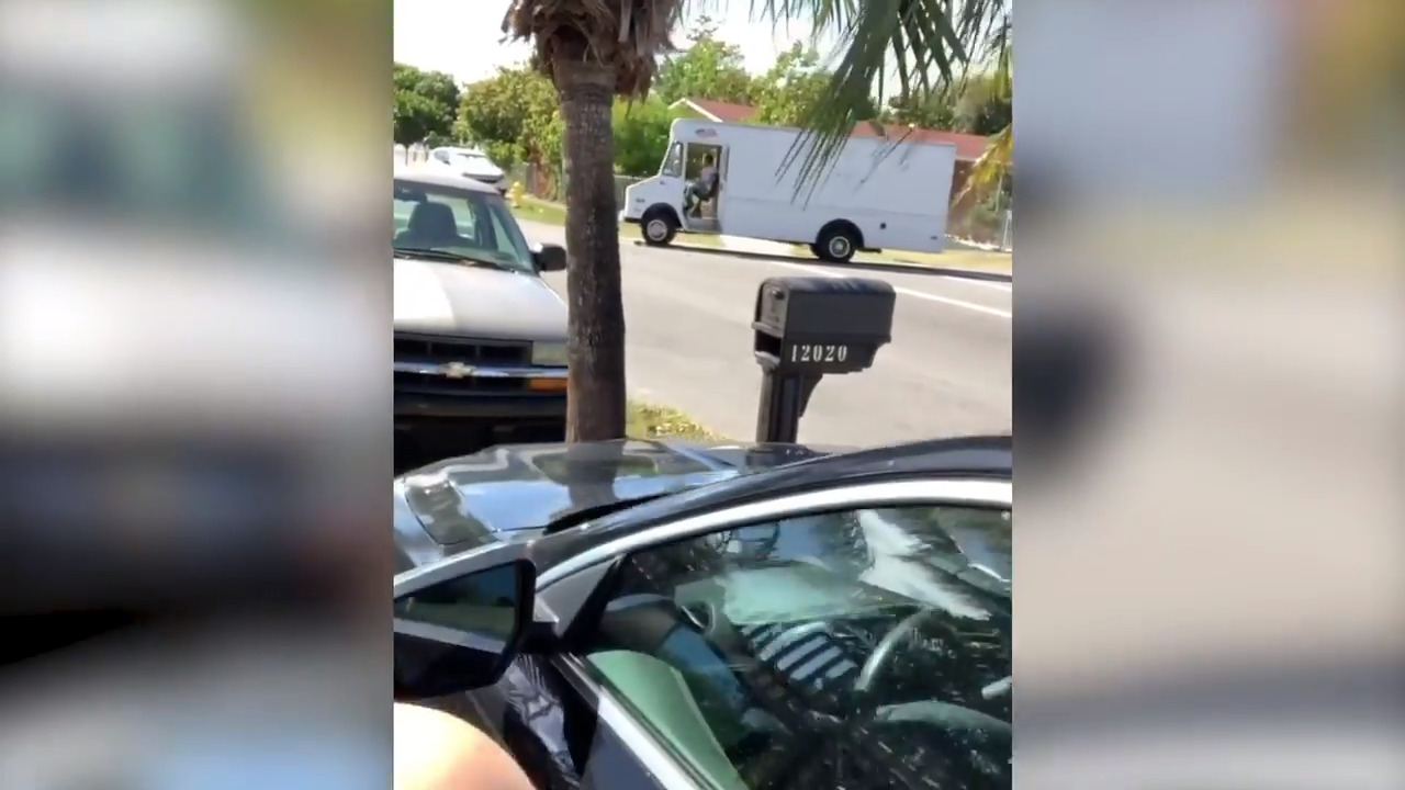 Coronavirus: Afilador knife sharpening truck in Miami | Miami Herald