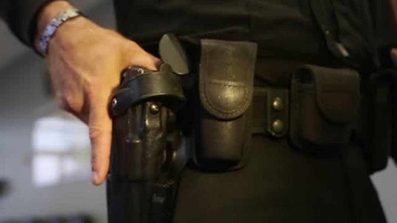 Bluetooth technology turns on police body cameras | Kansas City Star