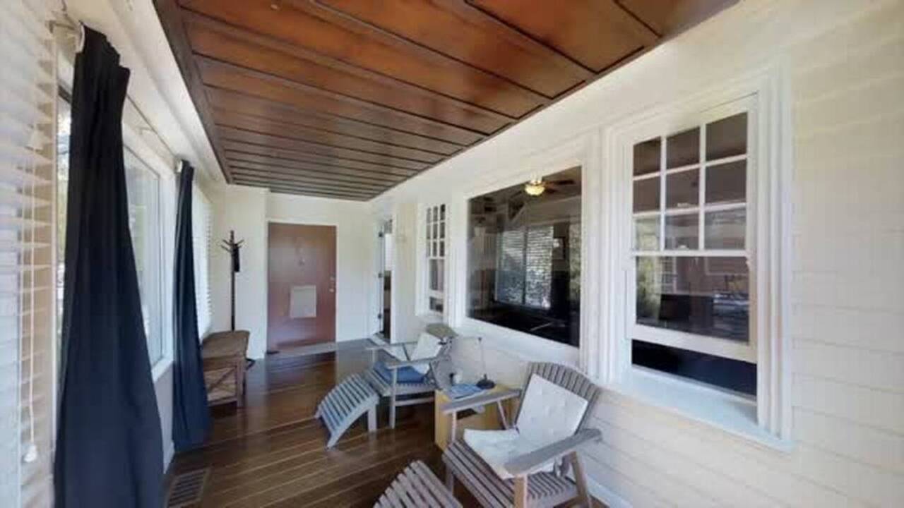 Childhood home of San Francisco Chronicle columnist Herb Caen on market ...
