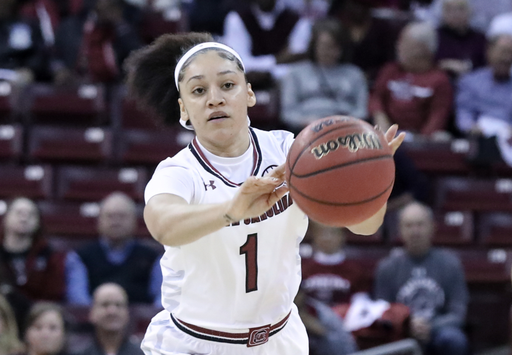 Staley works Bianca Cuevas-Moore into lineup | Charlotte Observer