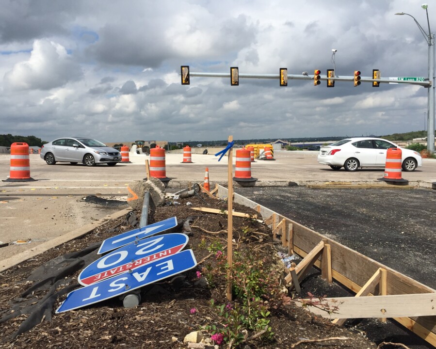 Worker critical after debris falls on Loop 820 in Fort Worth | Fort ...
