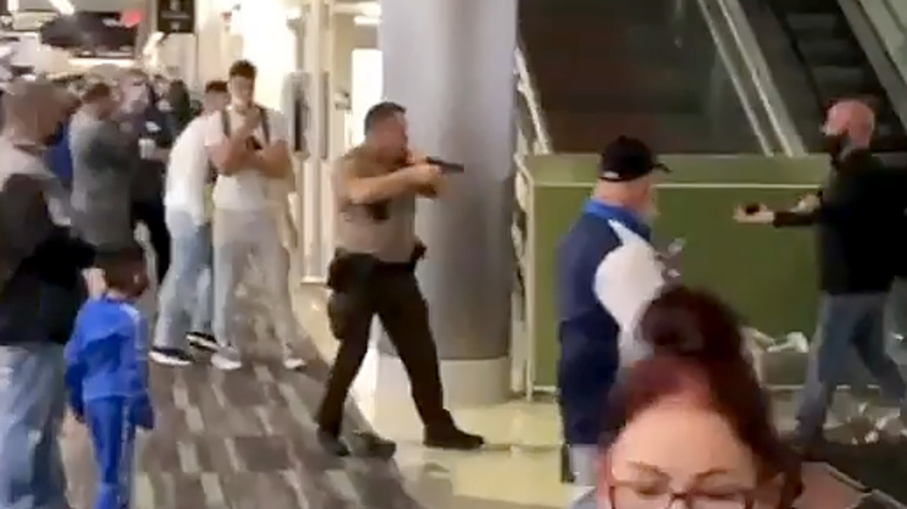 Why were Miami airport passengers itching for a good fight? | Miami Herald