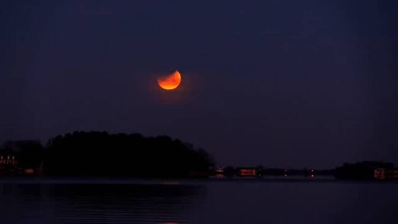 Watch the super blood moon setting over Lake Murray | Centre Daily Times