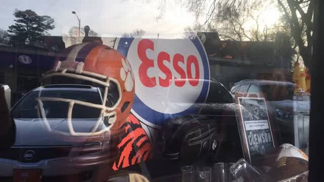 What it takes to get your name on the bar at Esso in Clemson | The State
