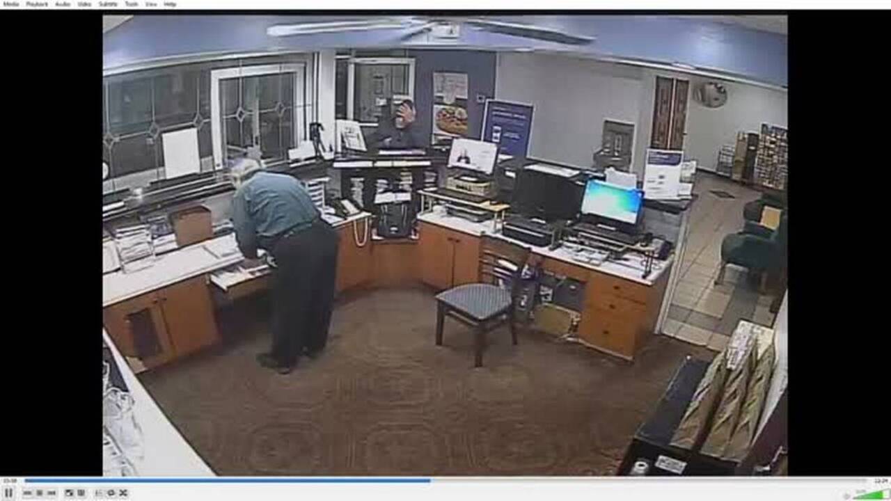Do You Know This Robbery Suspect If So Sarasota Police Want To Hear