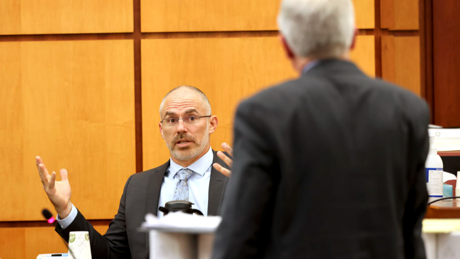 Defense's use-of-force expert claims Tacoma officers used appropriate ...