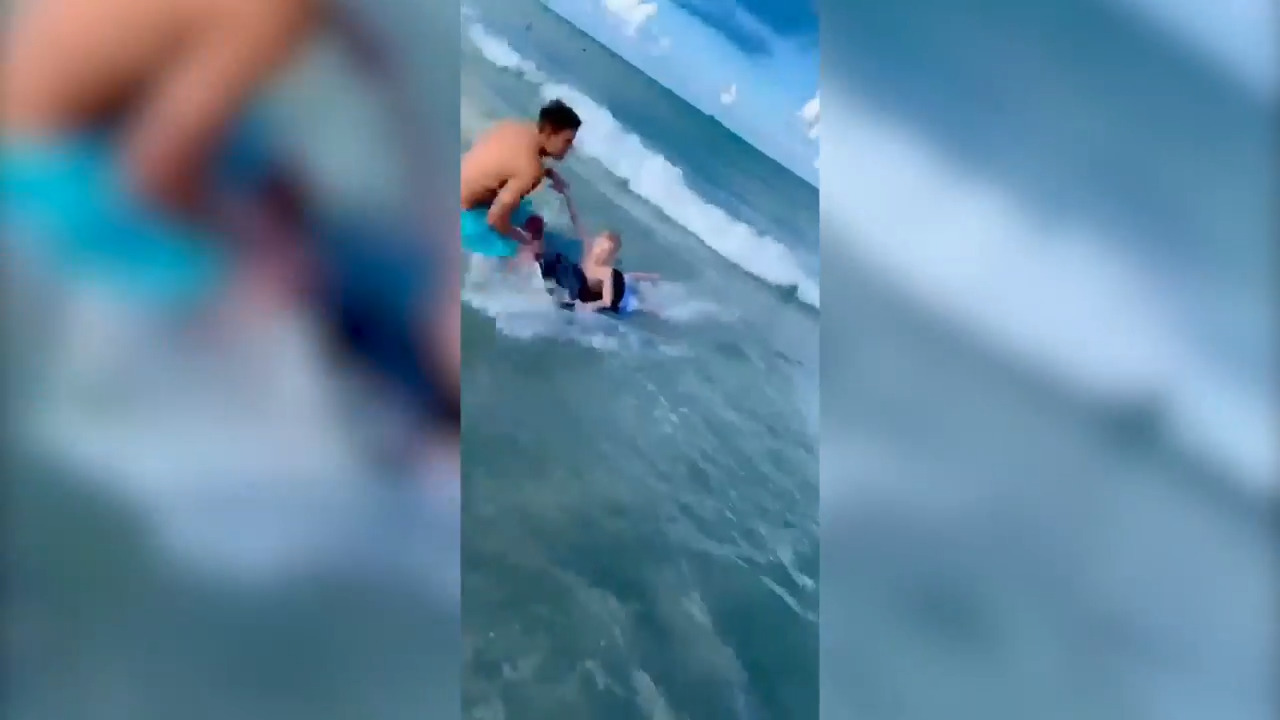 Video: Off duty Florida cop rescues boy from shark | Miami Herald