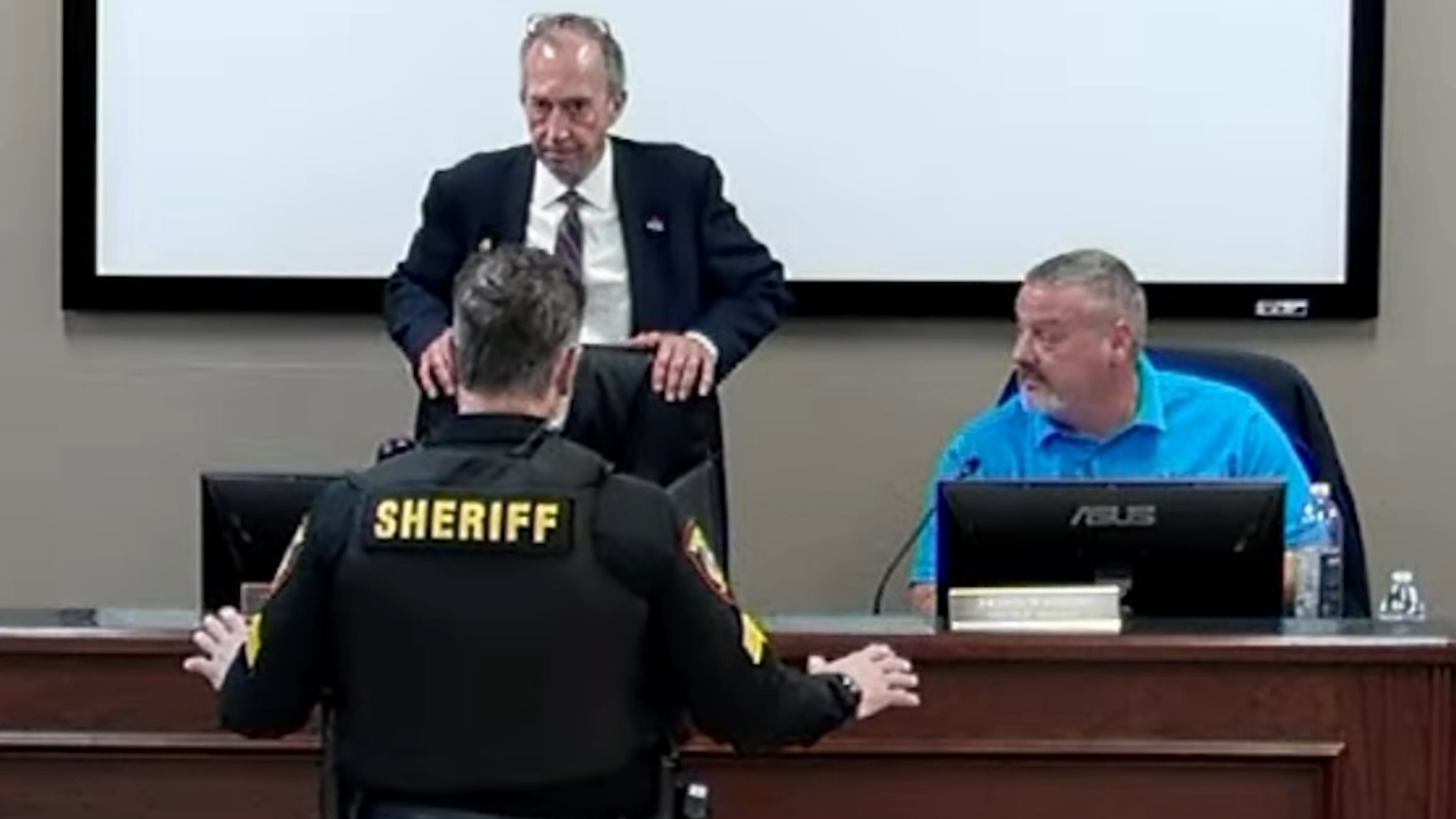 Tarrant County mayor censured, again. He calls it an ‘honor’ | Fort ...