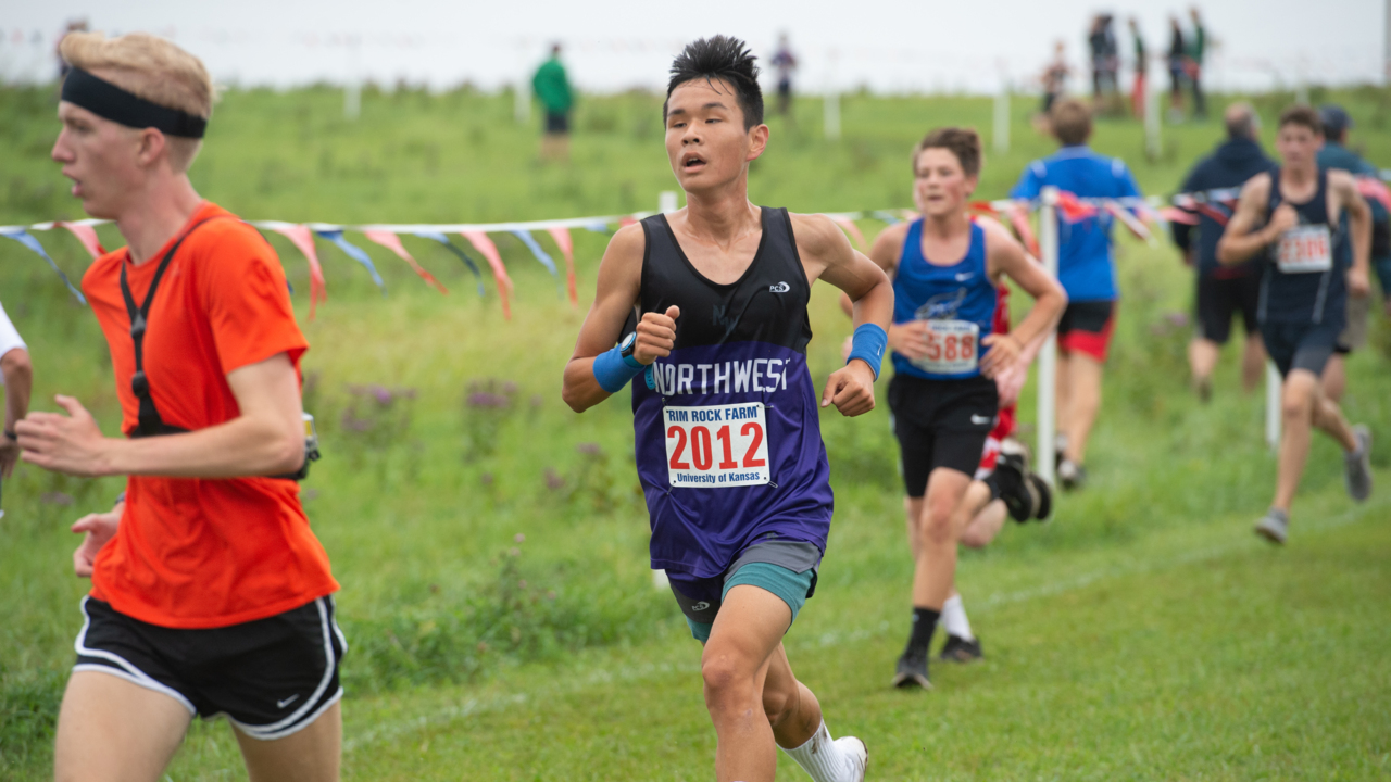 The story of a blind Kansas cross country runner from China | Kansas ...