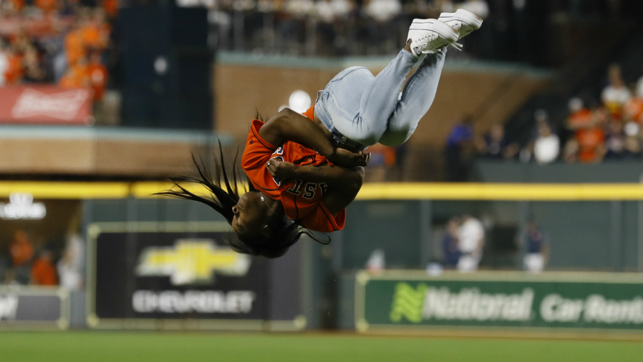 Watch Simone Biles’ backflip, first pitch at World Series | Kansas City ...