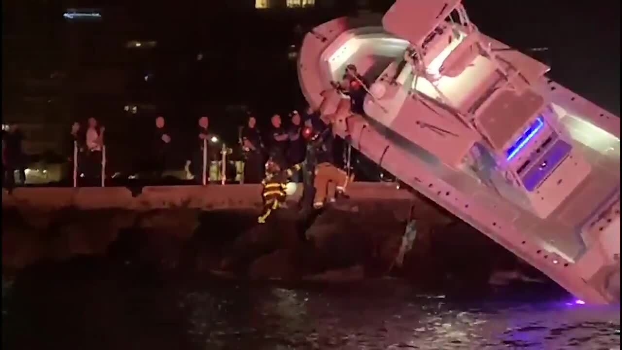 Boat hits jetty in Dania Beach FL state park after midnight | Miami Herald