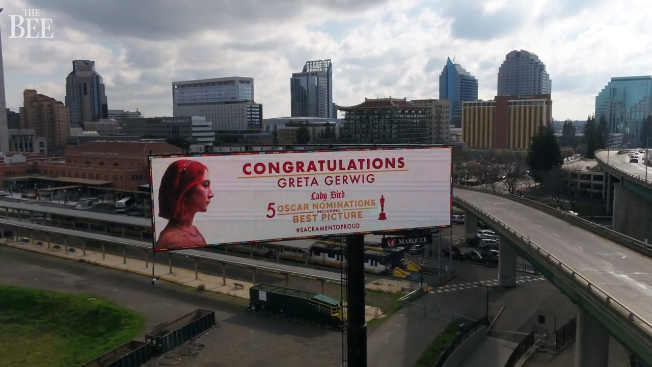 Digital billboards help malls compete with online sales | Sacramento Bee