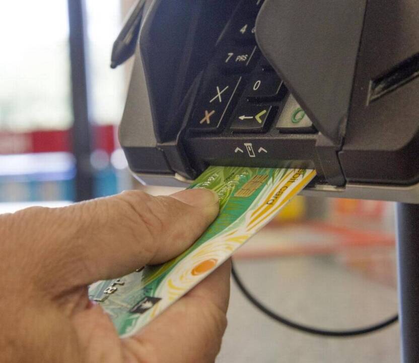 He used a bogus debit card to scam Apple stores nationwide. Now, he’s ...