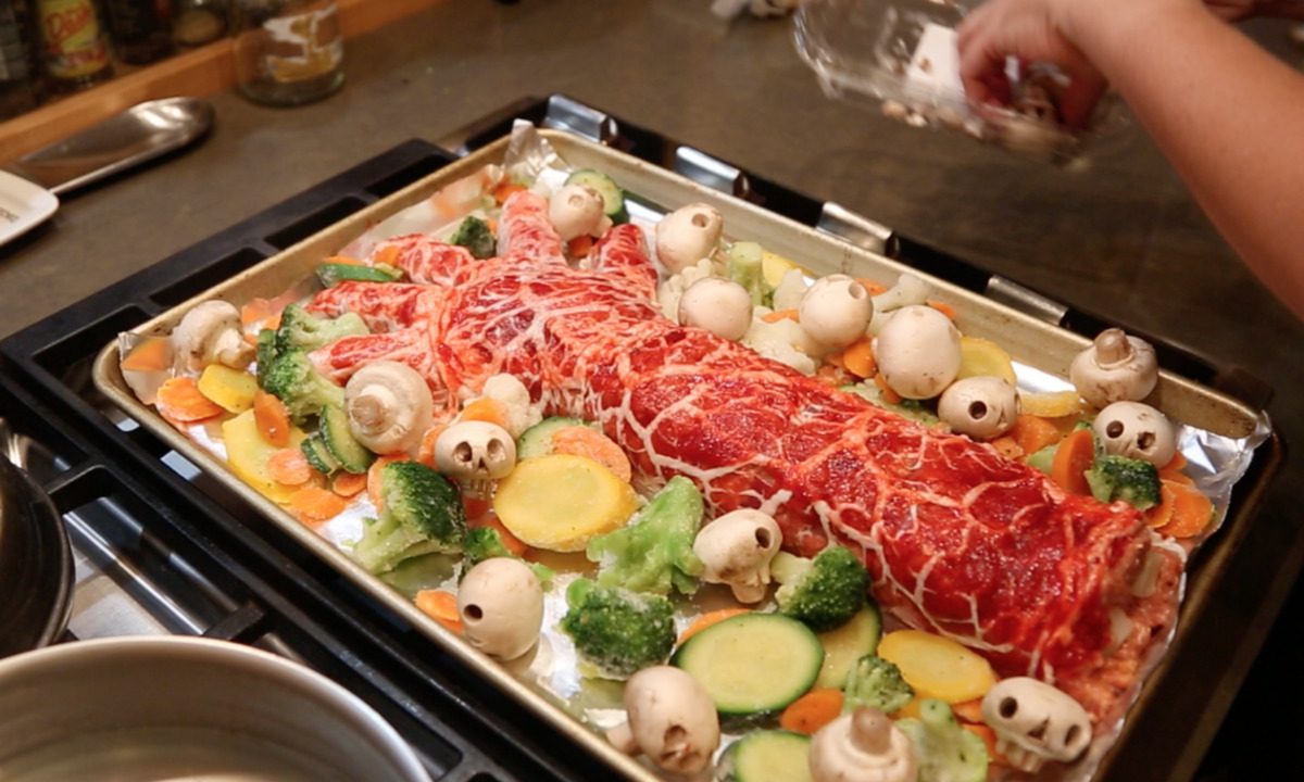 'Looks disgusting but tastes delicious.' Horror food blogger shows how ...