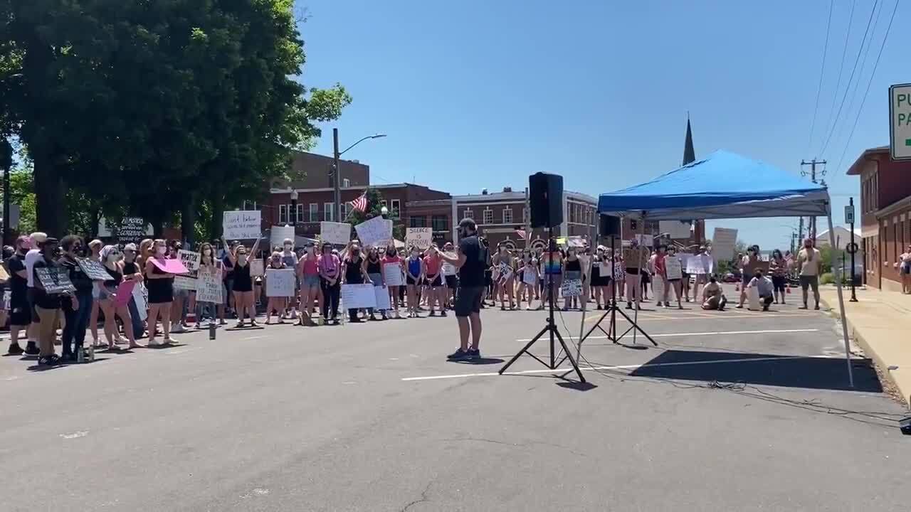 Tyler Ruff speaks at Waterloo protest | Belleville News-Democrat