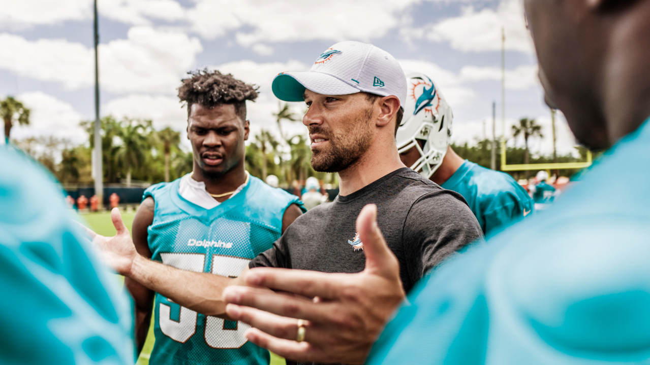 Dolphins OLB coach Rob Leonard: “I always start with the intangibles ...