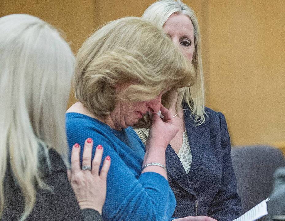 Father and sister of armored-car guard murder victim cheer Odies Walker ...