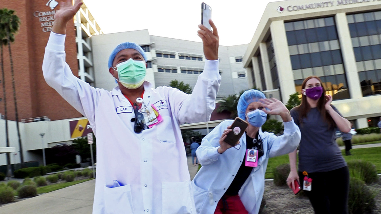 First-responders honor CRMC staff with parade outside hospital | Fresno Bee