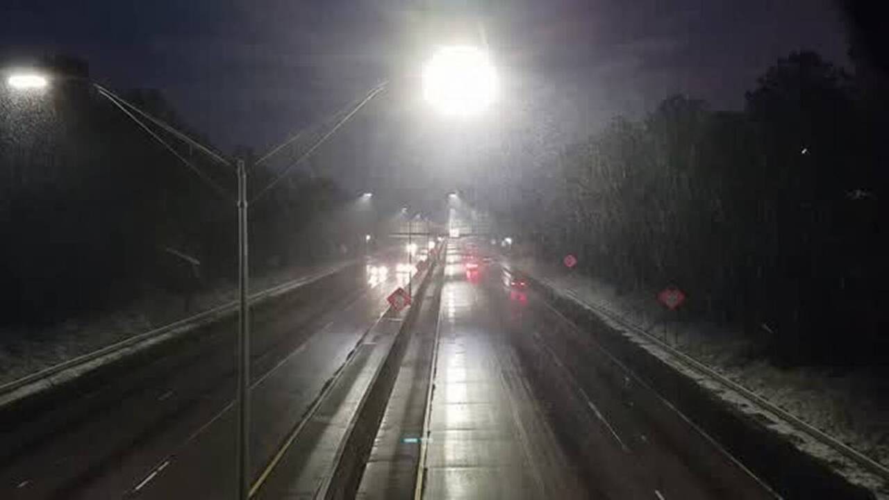 Snow is falling in Macon | Belleville News-Democrat