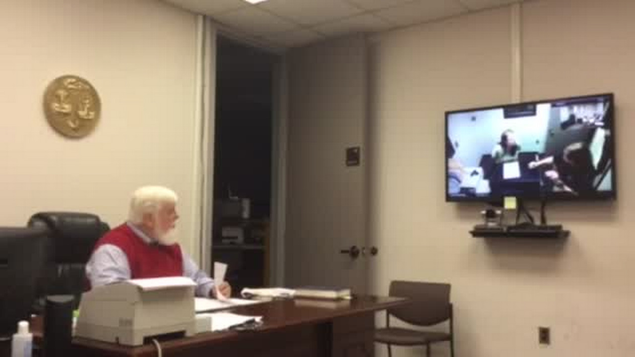 Santa judge helps accused Walmart shoplifter | Rock Hill Herald