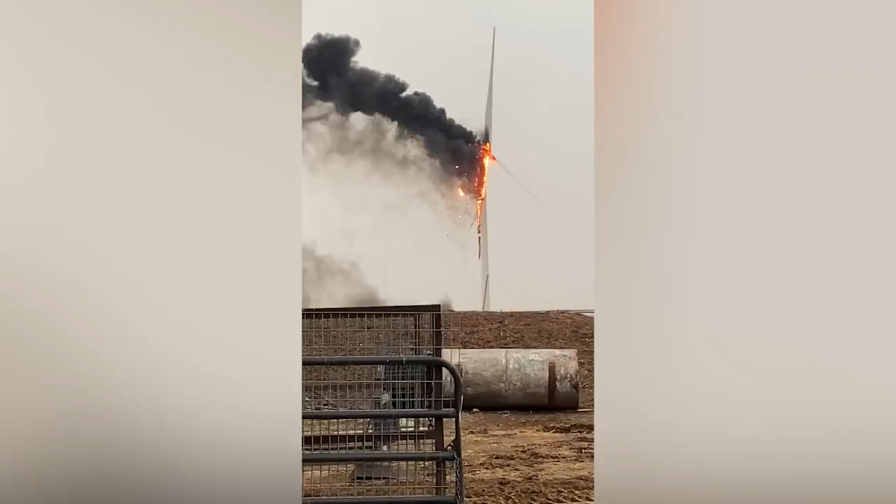 Texas Wind turbine struck by lightning, engulfed in flames | Tacoma ...