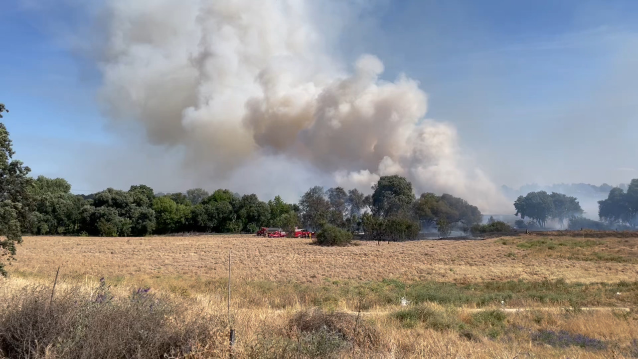 Video: Billowing smoke is visible from a brush fire in Modesto's ...
