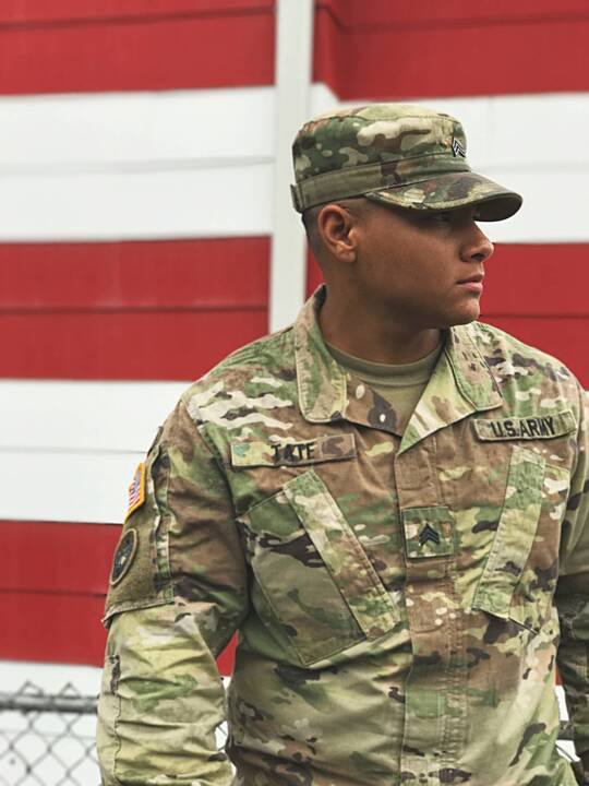 U S Military Transgender People Can Enlist Jan 1 Sacramento Bee